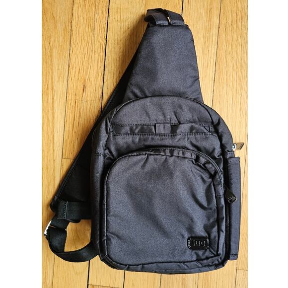 lug | Bags | Lug Convertable Small Sling Bag Archer Shimmer Black ...